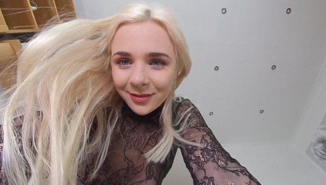 Facesitting Bitch Vr Porn Video
